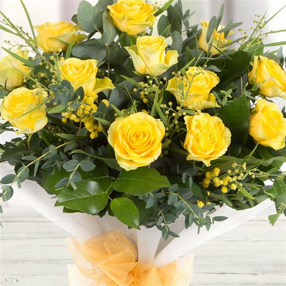 Dozen Long Stemmed Yellow Roses John Lyon Flowers Harrow Florist Flo Dozen Long Stemmed Yellow Roses John Lyon Flowers Harrow Florist Flo